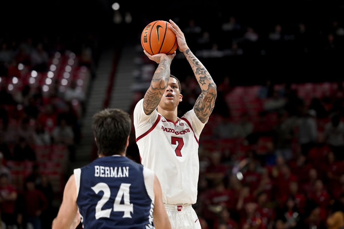 Brazile scores career-best 26 points to lead No. 14 Arkansas to 108-80 ...