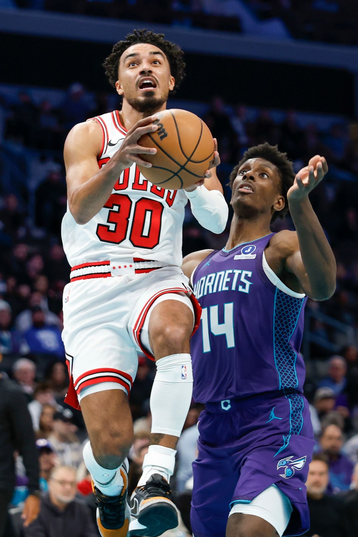 Josh Giddey scores 26 points, Bulls hang on to beat Hornets 129-126 to ...
