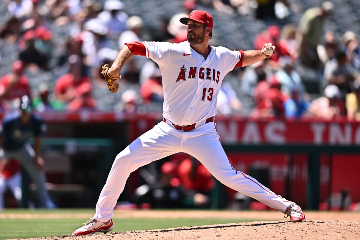 Caminero hits tiebreaking homer in 8th and Rays avoid sweep with 8-3 ...