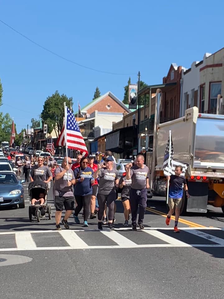 Law Enforcement Carries Flame Of Hope | myMotherLode.com